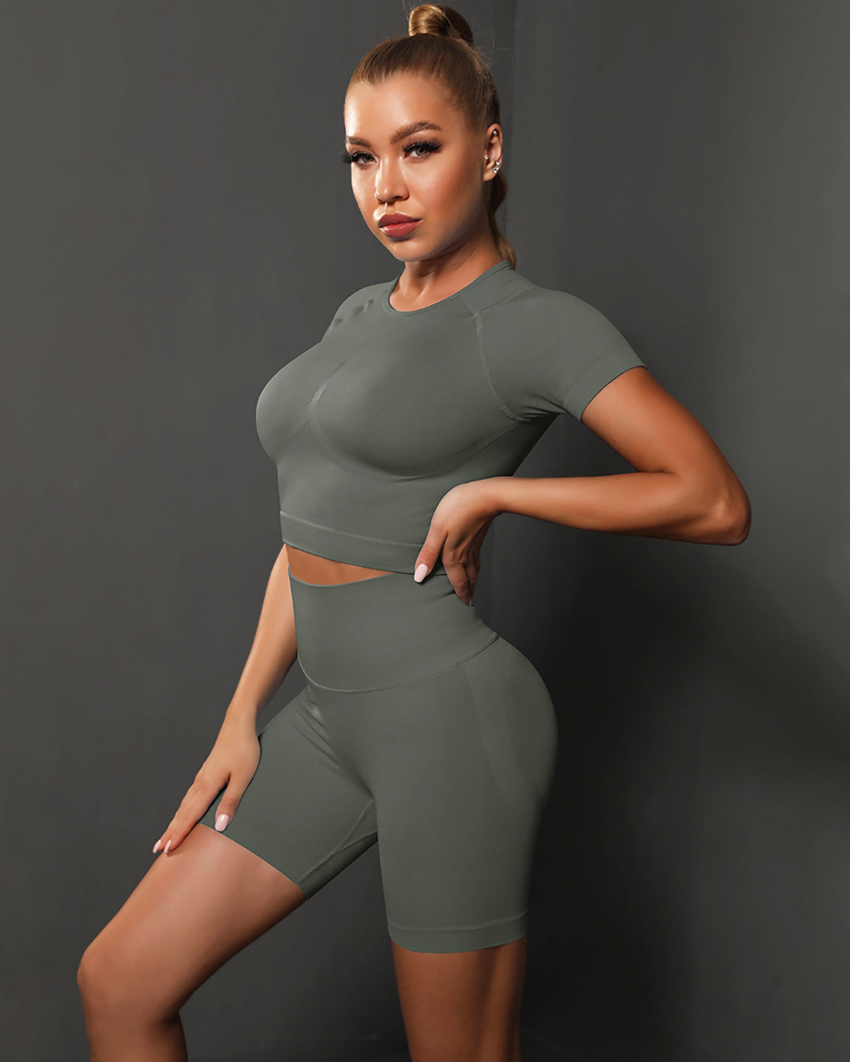 Ella Crop Top - Kelp – Amelia Activewear